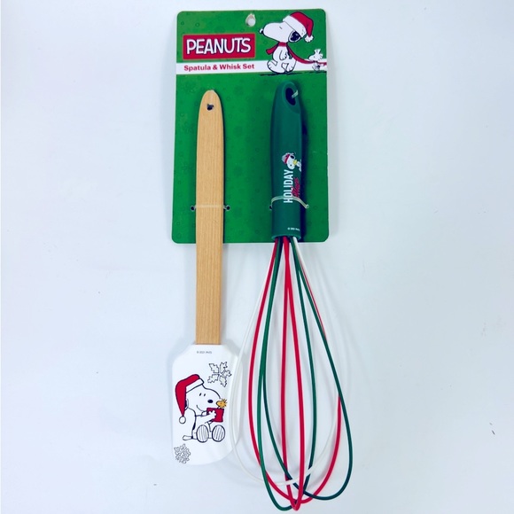 Snoopy | Kitchen | Snoopy Peanuts Holiday Hugs Christmas Spatula Whisk ...